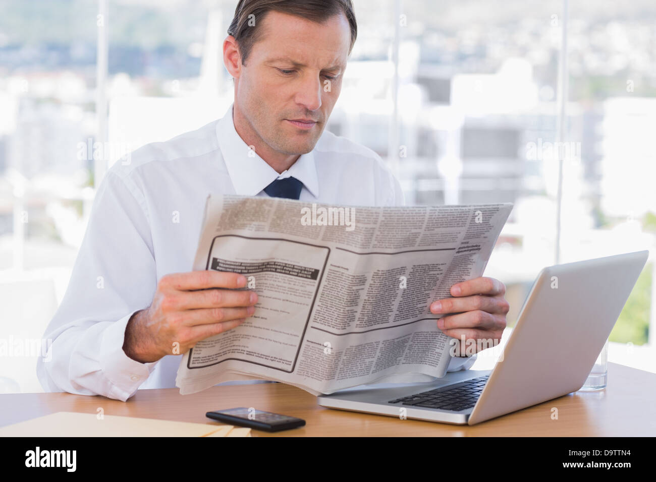 Newspaper office computer hi-res stock photography and images - Alamy