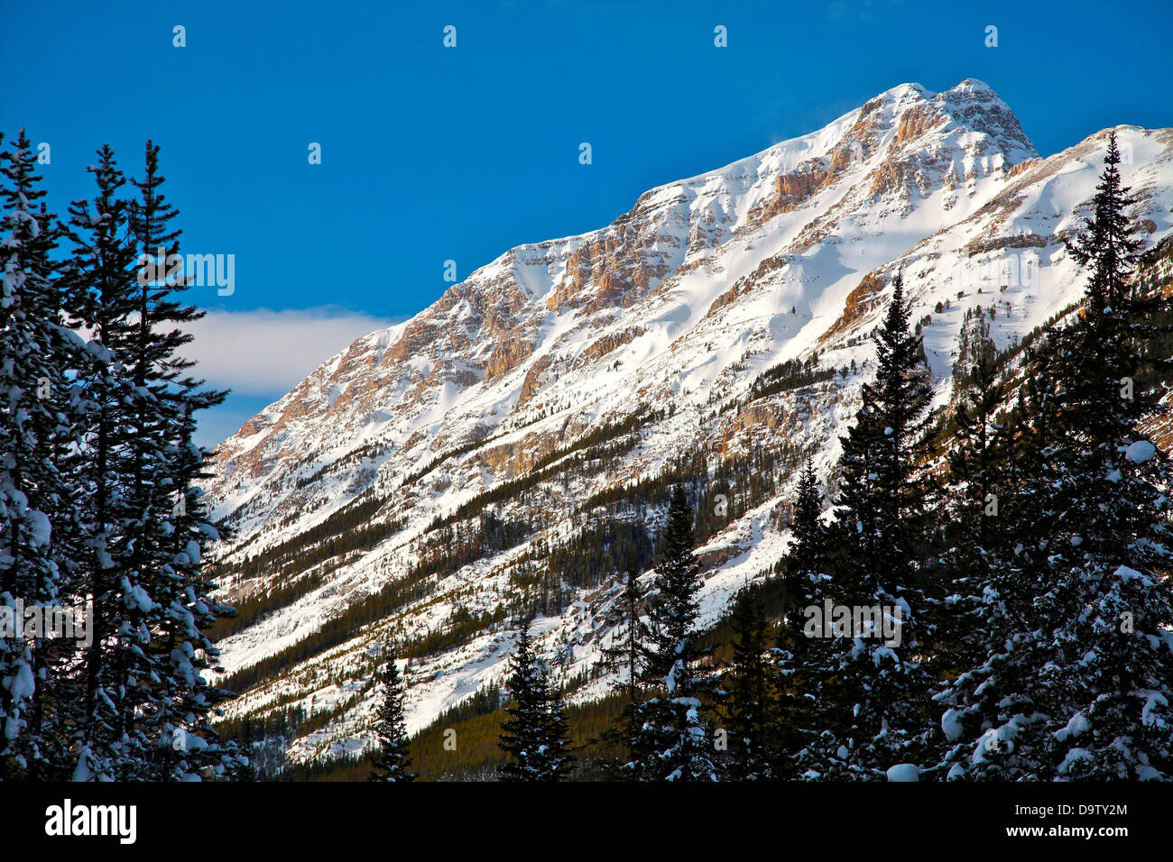 Canada divide hi-res stock photography and images - Alamy