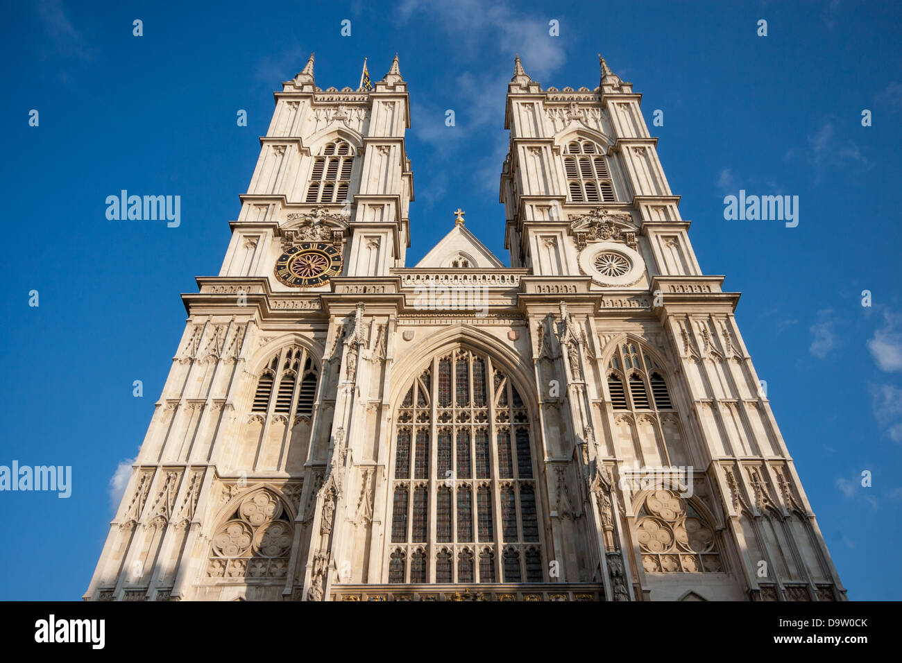 The western facade westminster abbey hi-res stock photography and ...