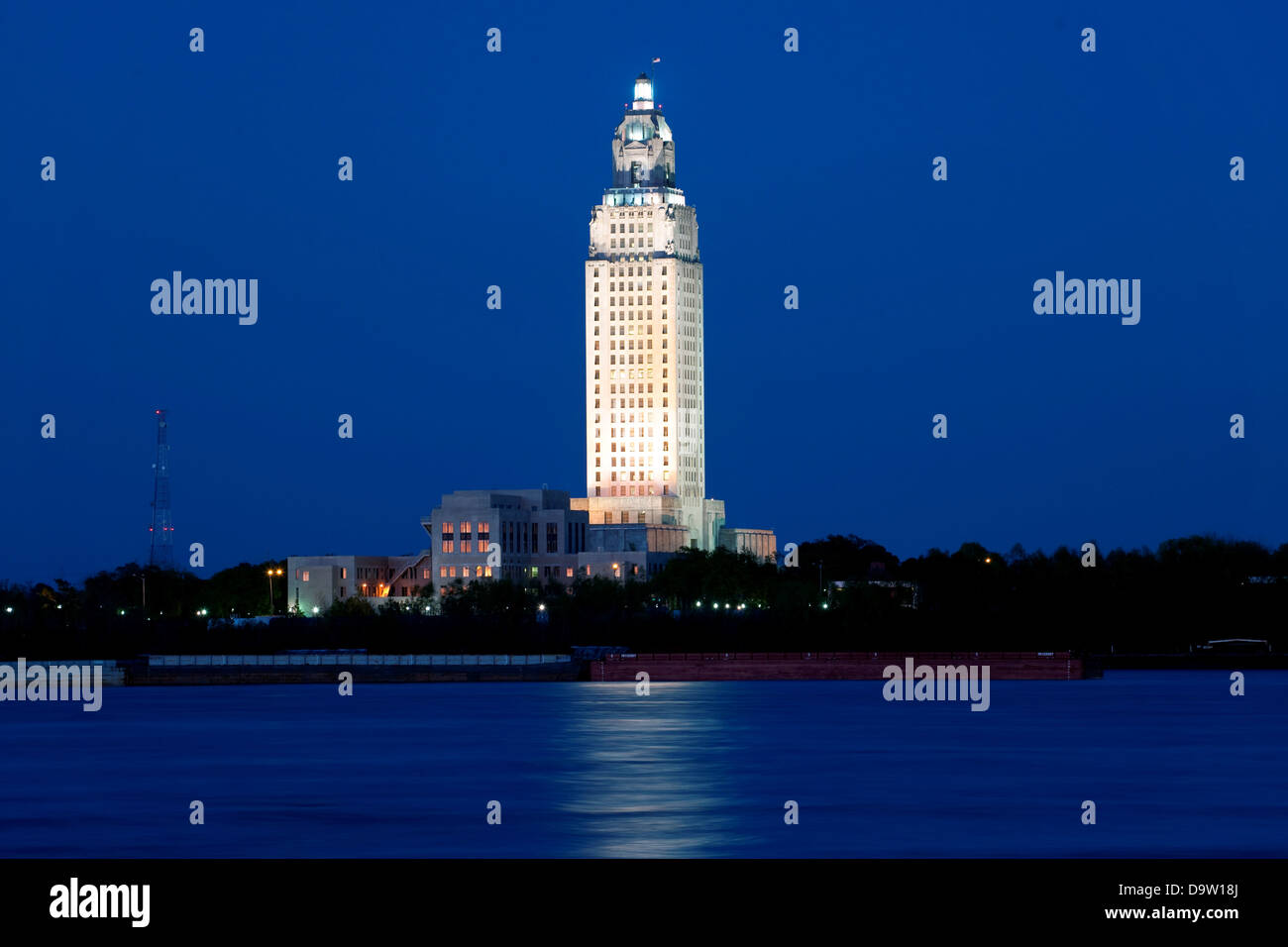 Louisiana State Capitol Building, Baton Rouge, Louisiana at dusk Stock ...