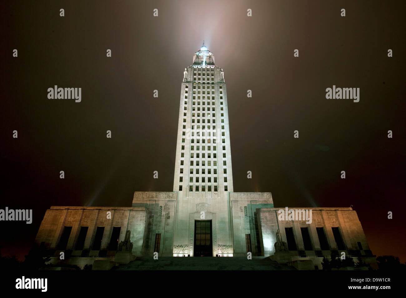 Lousiana State Capitol Building, Baton Rouge, Louisiana at dusk Stock ...