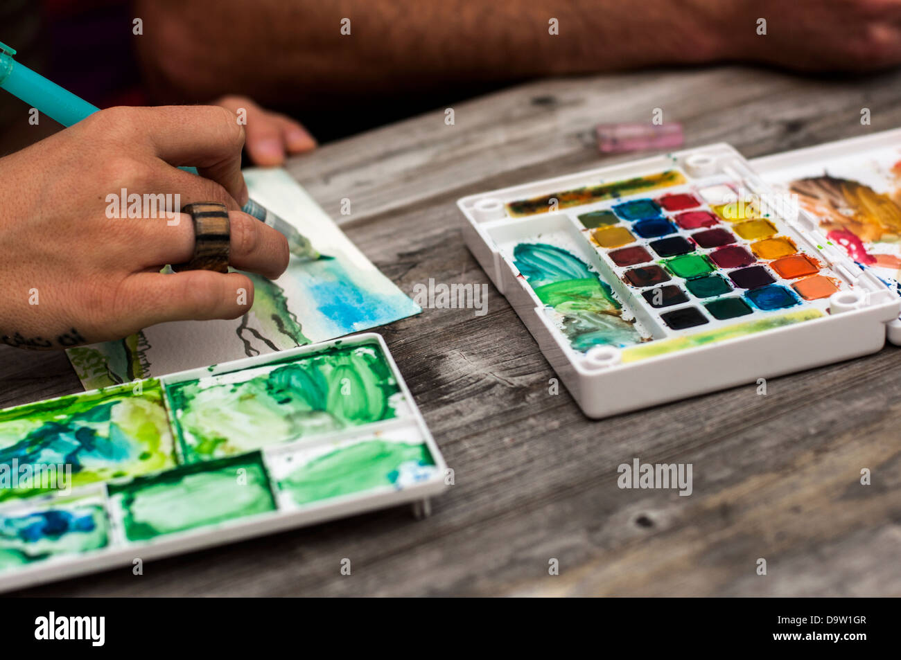 Hands in art painting hi-res stock photography and images - Alamy