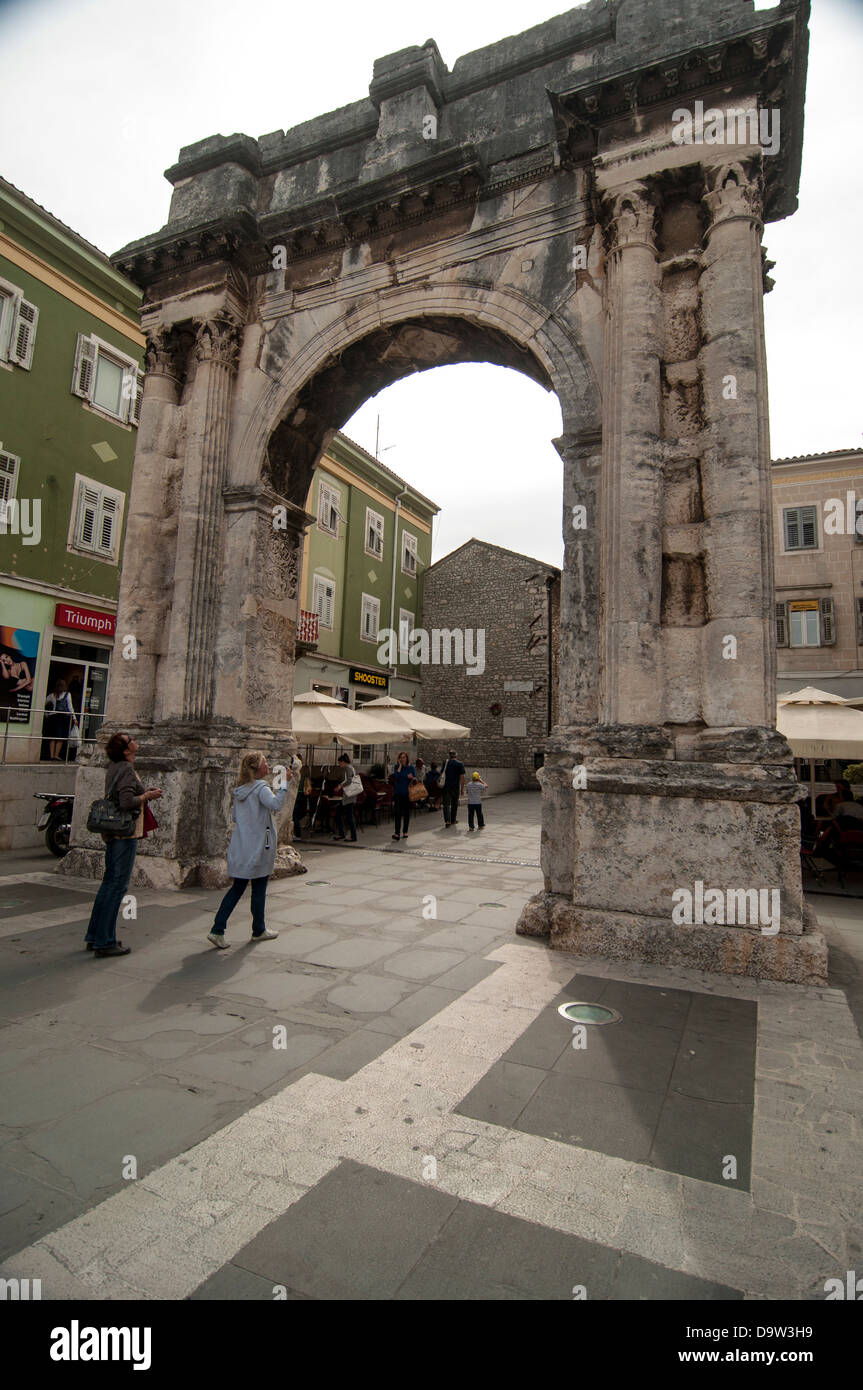 ancient roman gate Stock Photo - Alamy