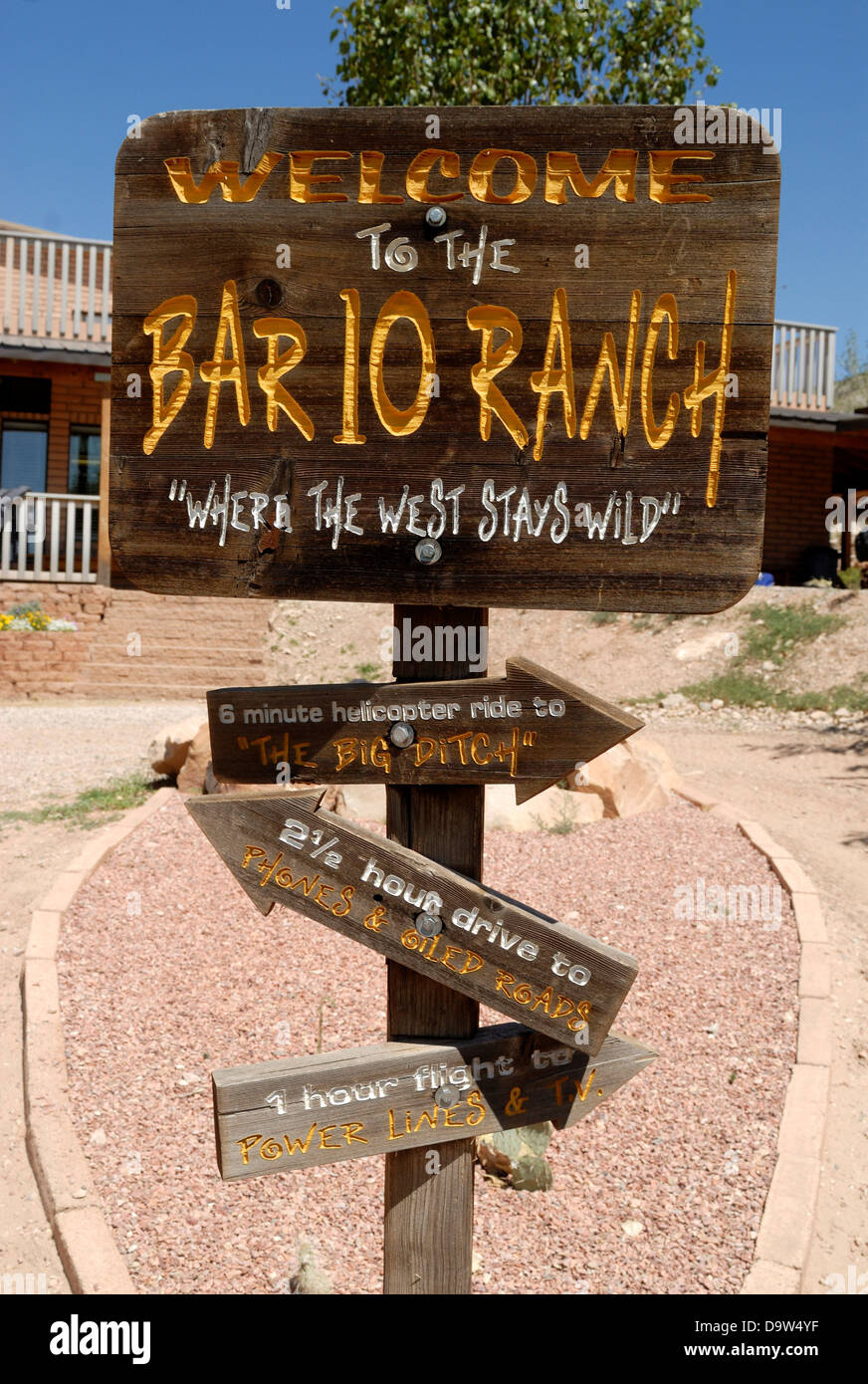 Sign for the Bar 10 Ranch Hotel at Grand Canyon, Arizona, USA Stock ...