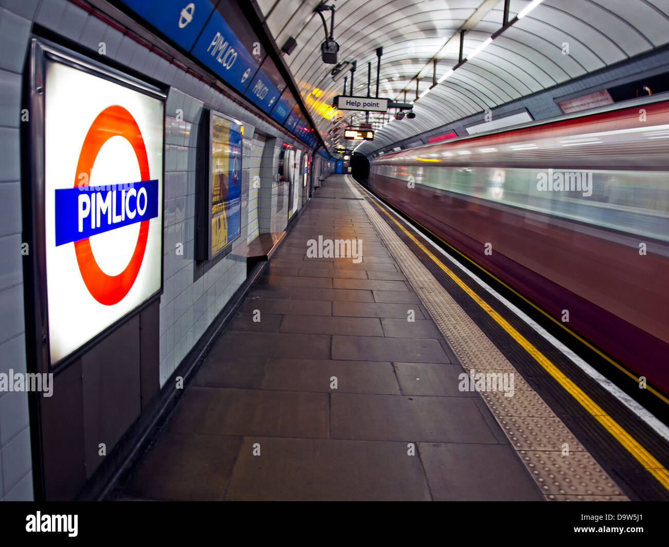 London underground logo hi-res stock photography and images - Alamy