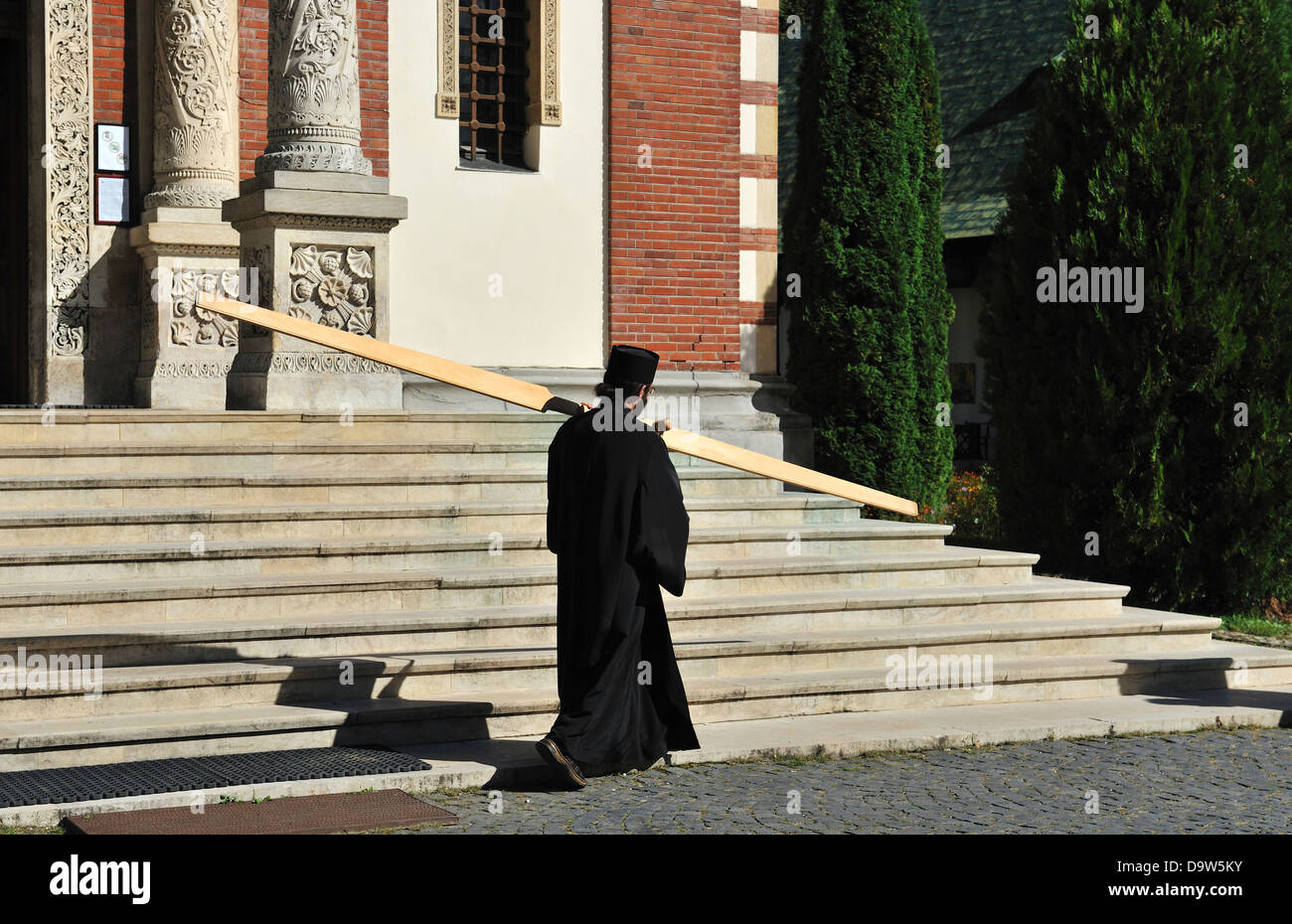 Romanian orthodox monks hi-res stock photography and images - Alamy