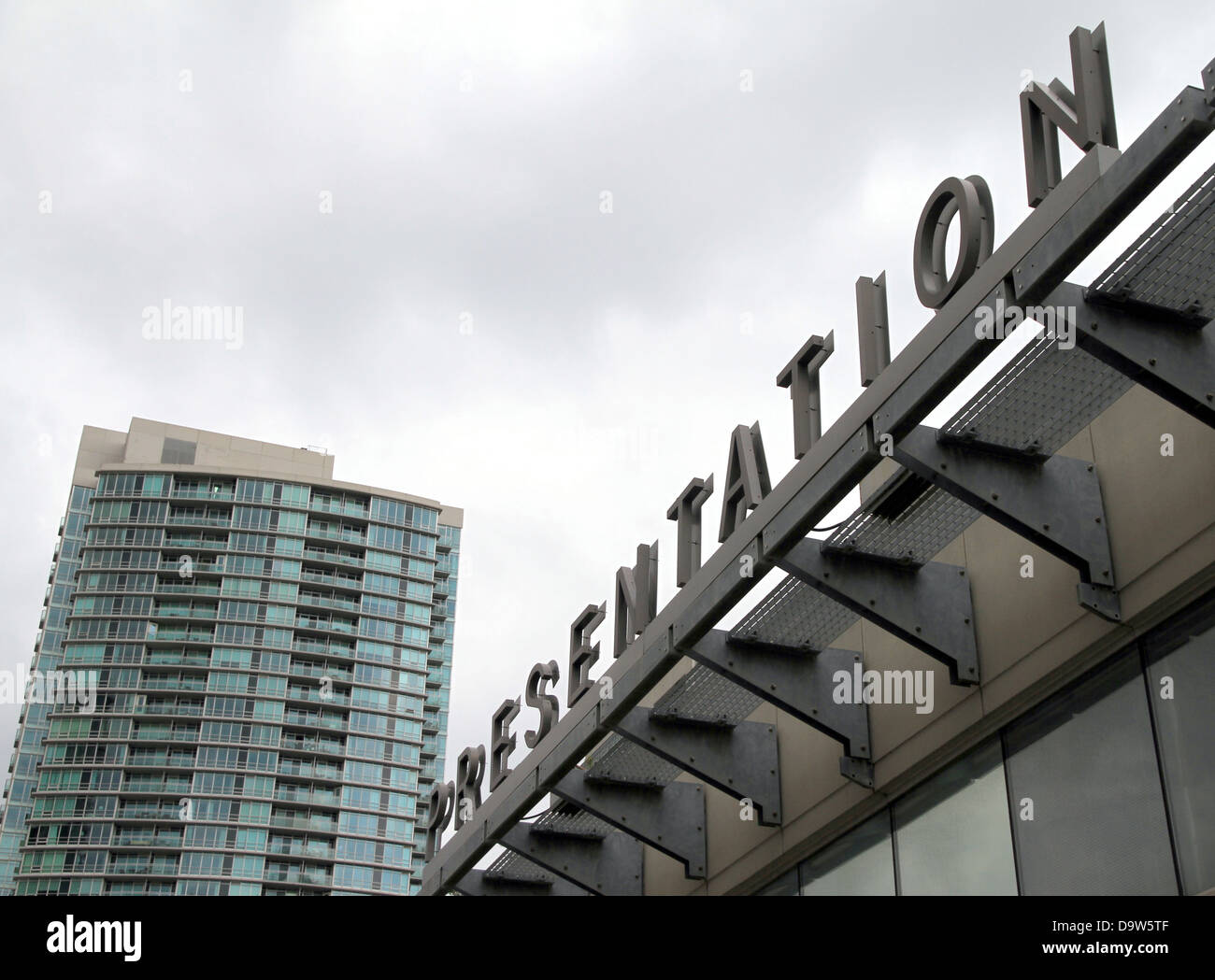 Presentation sign hi-res stock photography and images - Alamy