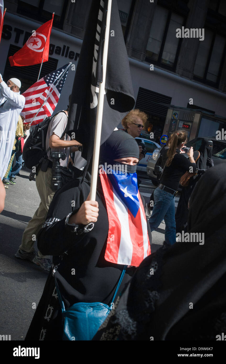 Islamic, Muslim pride parade. New York City Stock Photo - Alamy