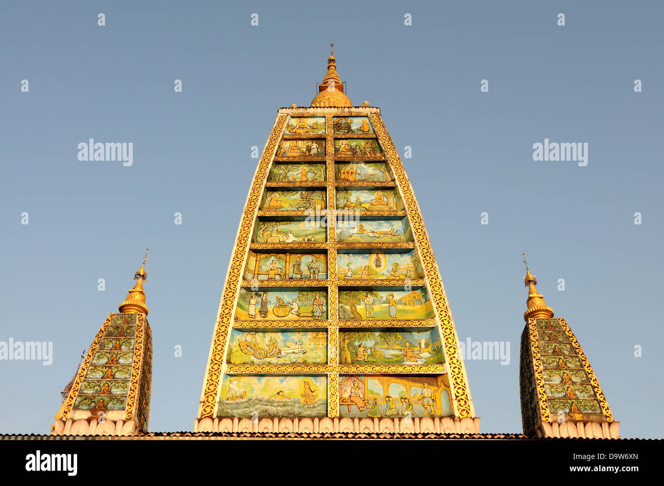 Low angle view of golden stupas in the Shwedagon Pagoda, Yangon ...