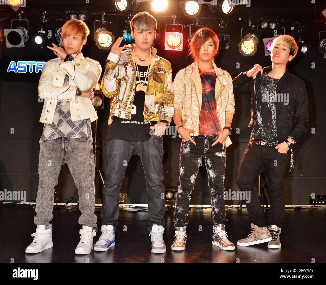 Tokyo hip hop hi-res stock photography and images - Alamy