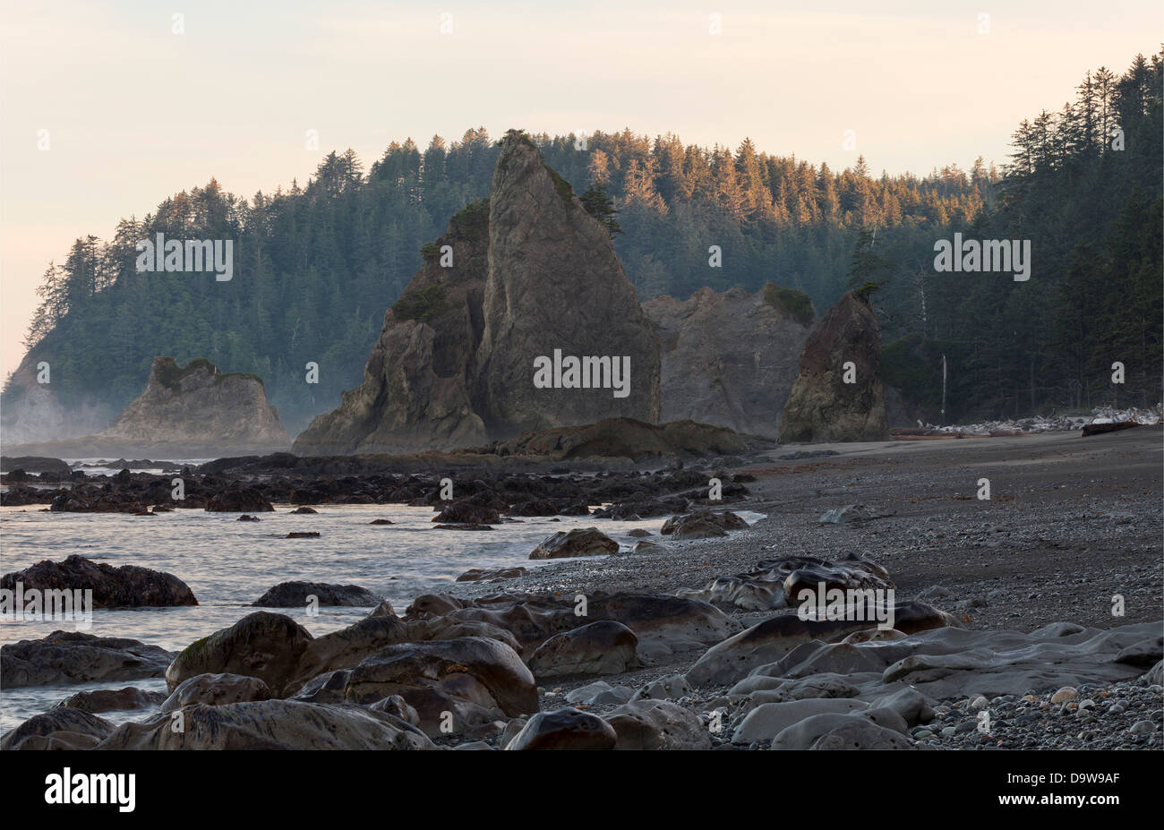 USA, Washington, Olympic National Park, Rock formations on Rialto Beach ...