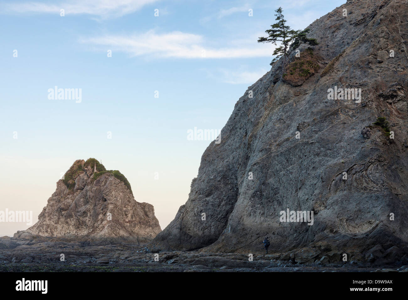 USA, Washington, Olympic National Park, Cliffs of Rialto Beach Stock ...