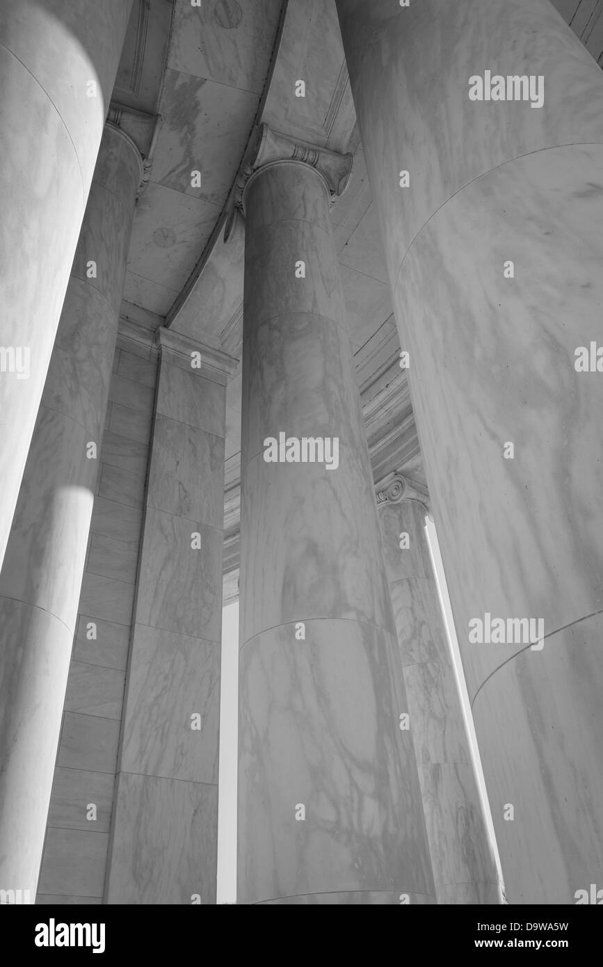 Law columns supreme court Black and White Stock Photos & Images - Alamy