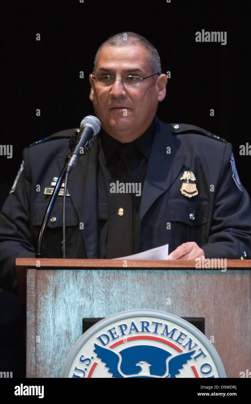 Change of command hi-res stock photography and images - Alamy