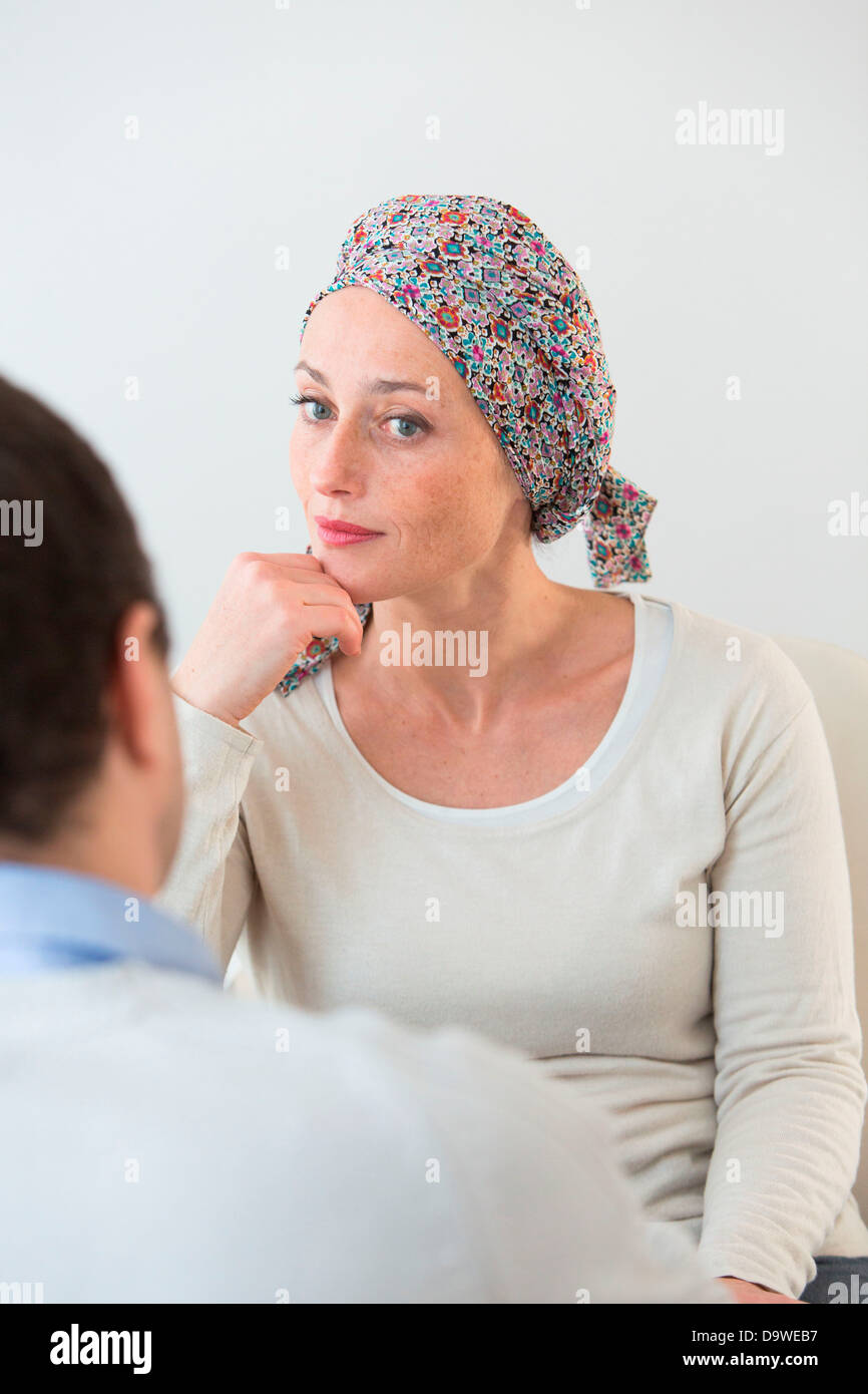 Woman undergoing chemotherapy hi-res stock photography and images - Alamy