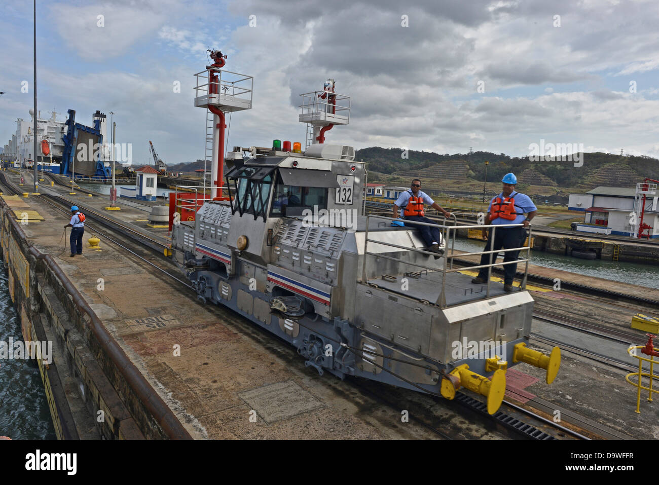 Panama Canal connecting Atlantic Ocean to Pacific Ocean Stock Photo - Alamy