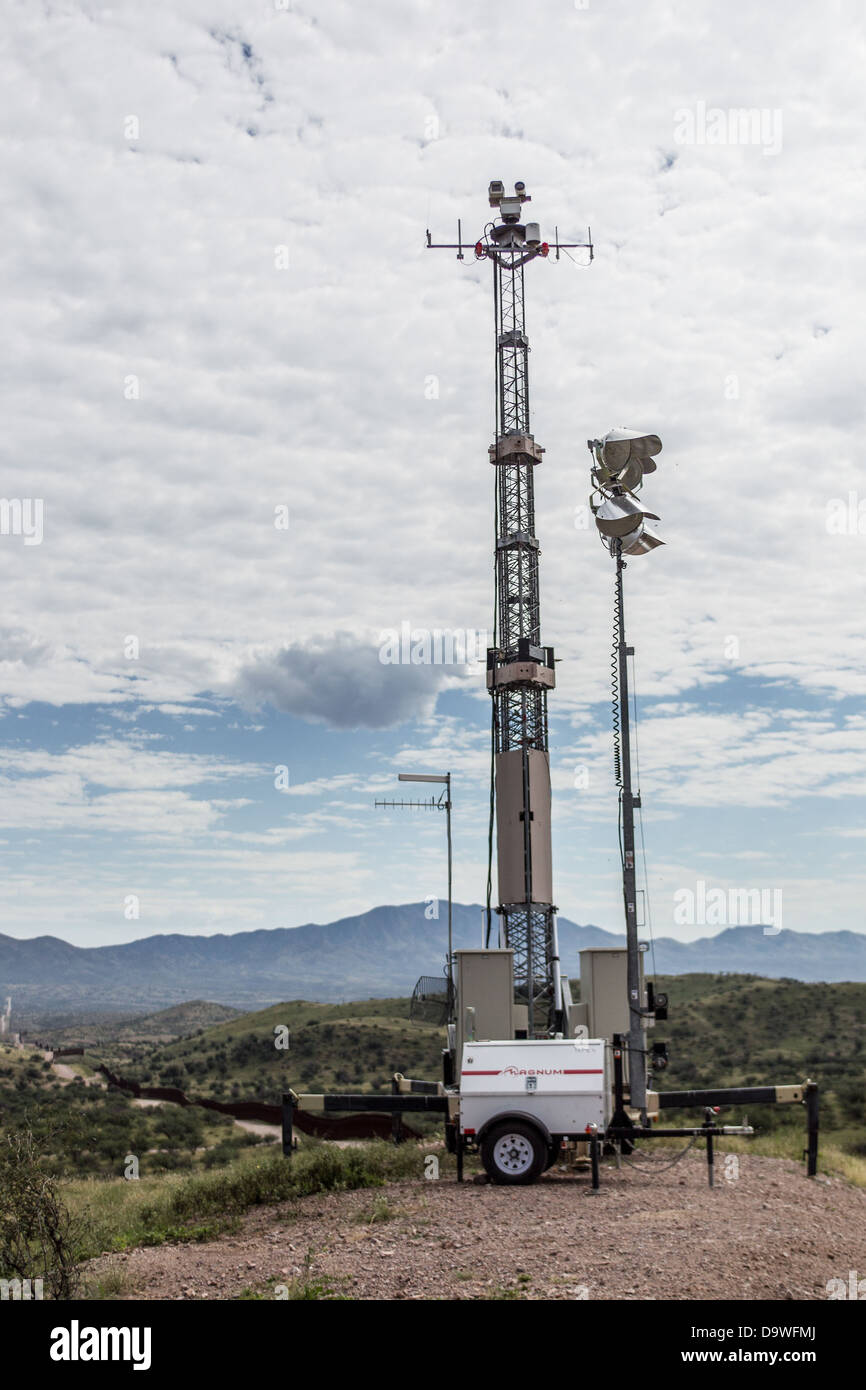 Border patrol surveillance tower hi-res stock photography and images ...