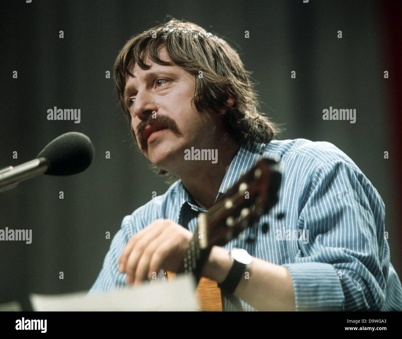 Songwriter from East Berlin Wolf Biermann performs during his first ...