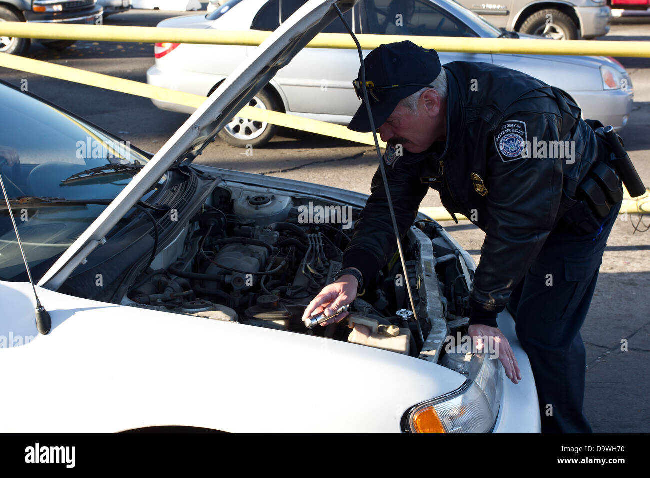 Inspection at the border hi-res stock photography and images - Alamy