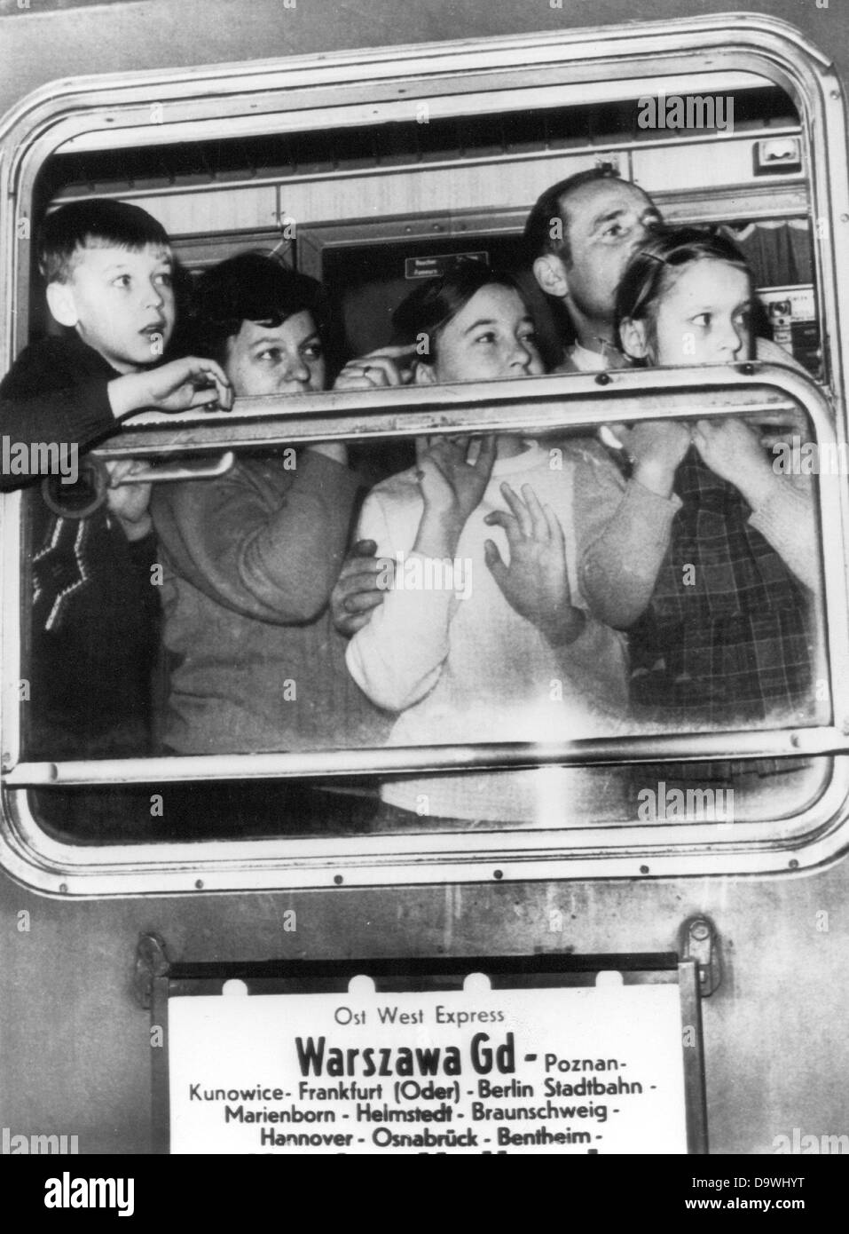 The first migrants from Poland, whose exit application was approved by ...