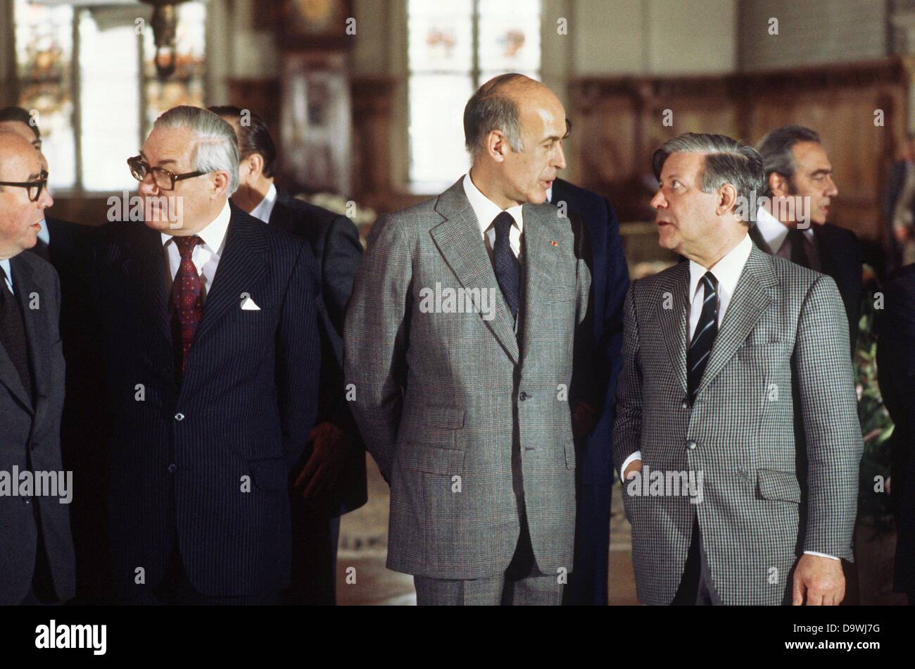 Roy Jenkins (L-R), President of the EC-Commission, British Prime ...
