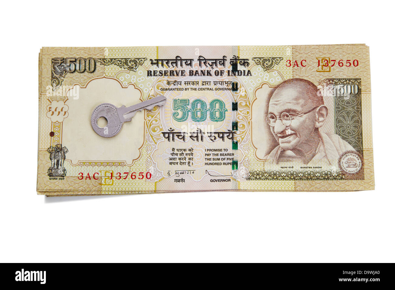 Indian hundred rupee note Cut Out Stock Images & Pictures - Alamy