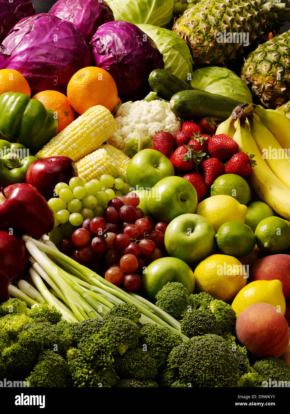 Fruit fruits stand hi-res stock photography and images - Alamy