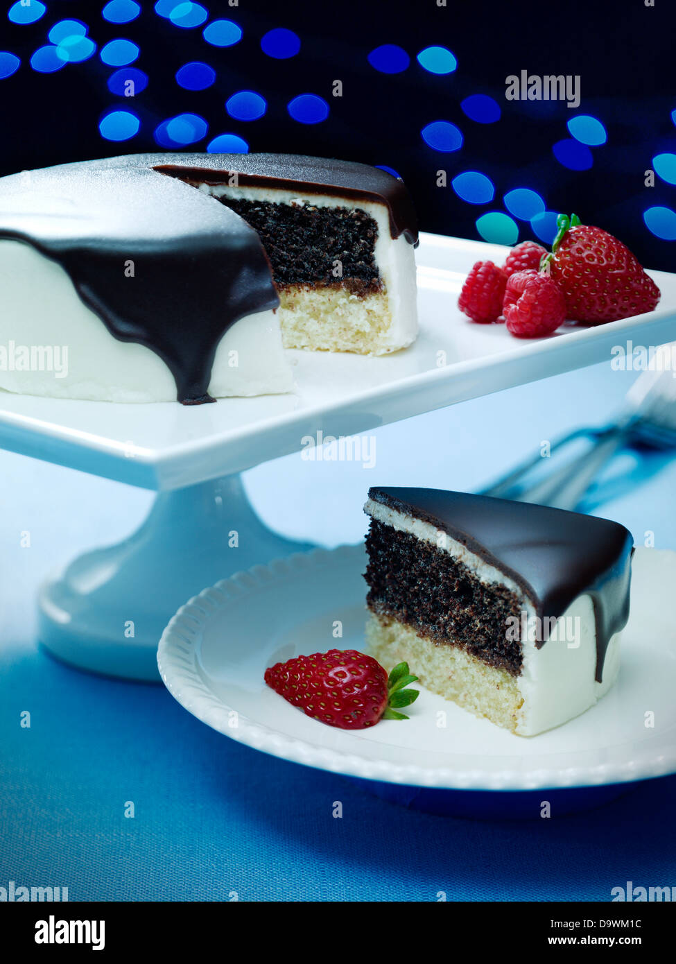 Romantic cake hi-res stock photography and images - Alamy