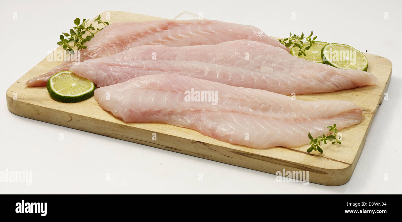 Snapped fish hi-res stock photography and images - Alamy
