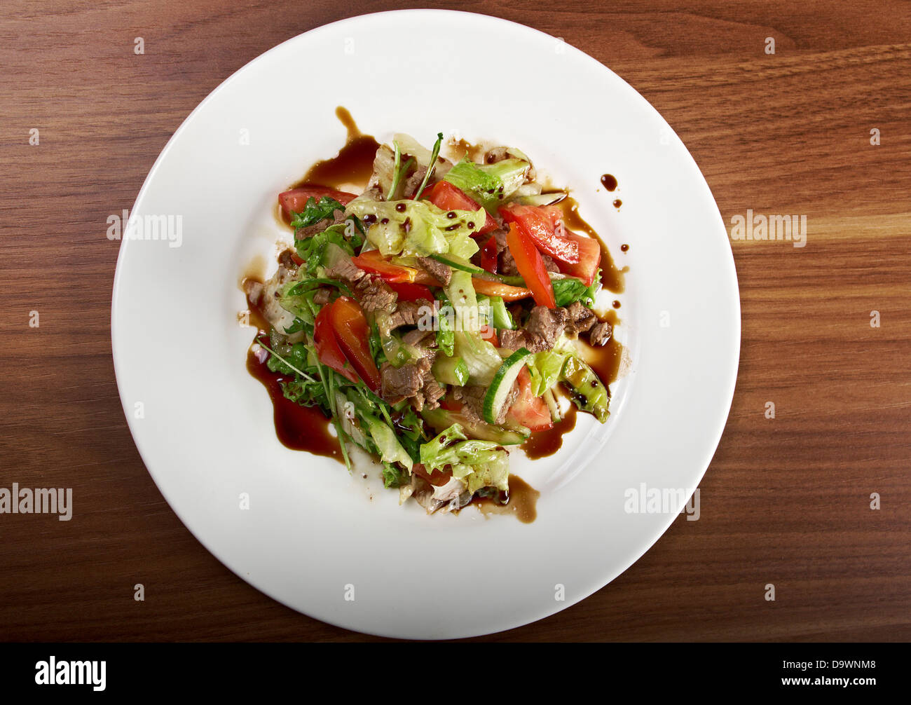 Fillet beef vegetable salad hi-res stock photography and images - Alamy