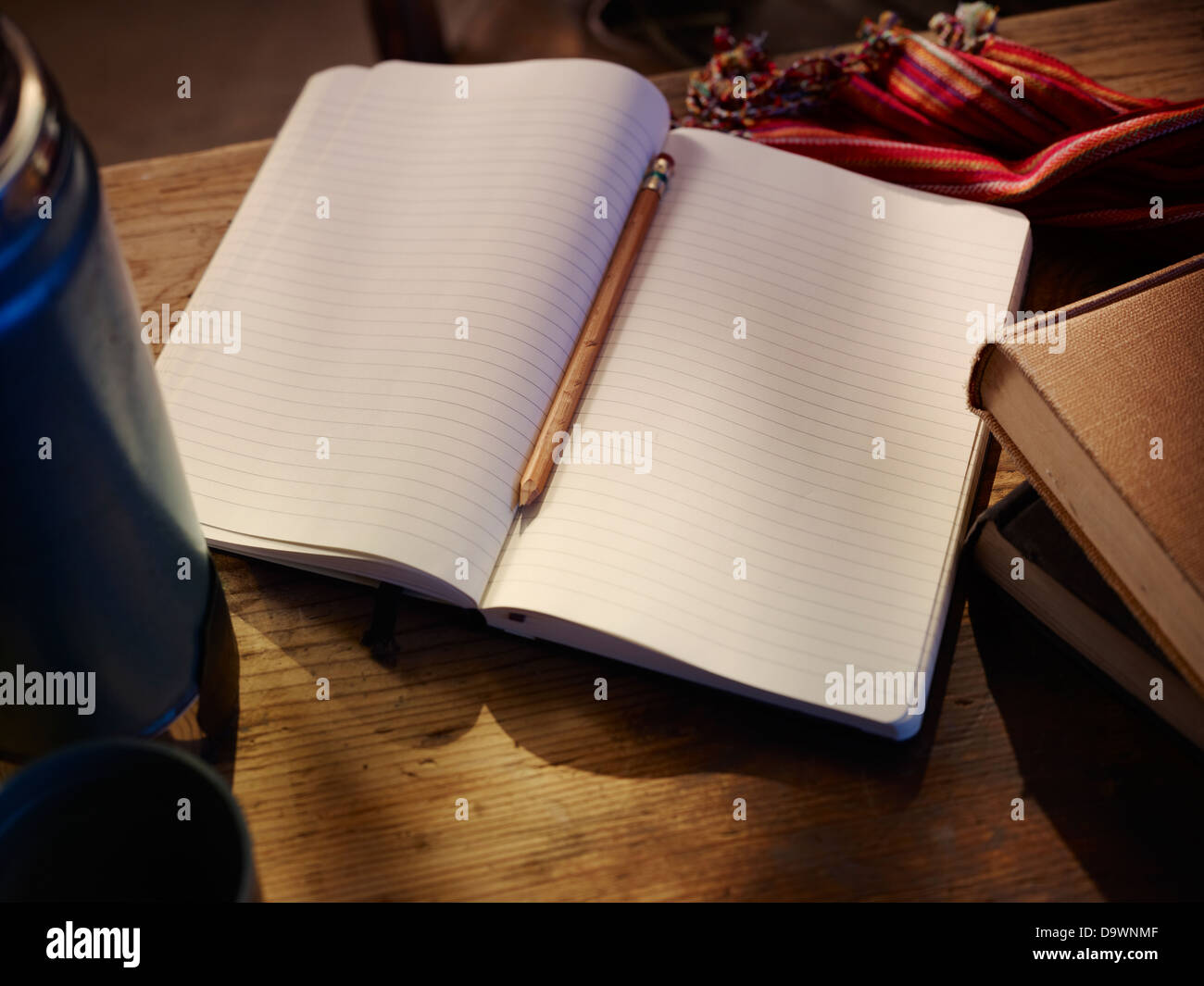 Draw open hi-res stock photography and images - Alamy