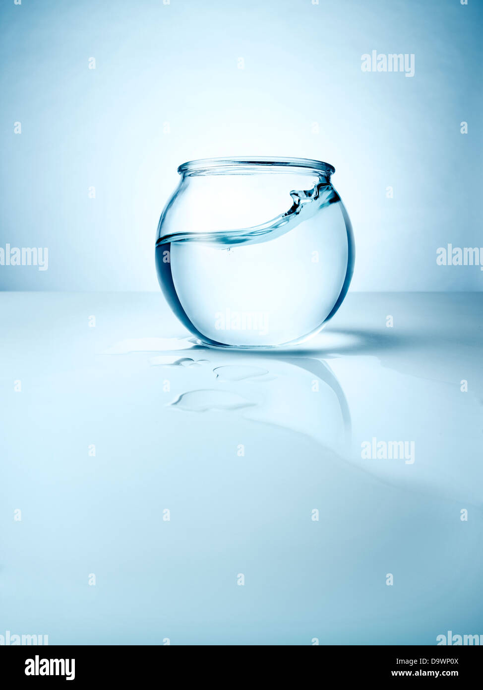 Simple bowl hi-res stock photography and images - Alamy