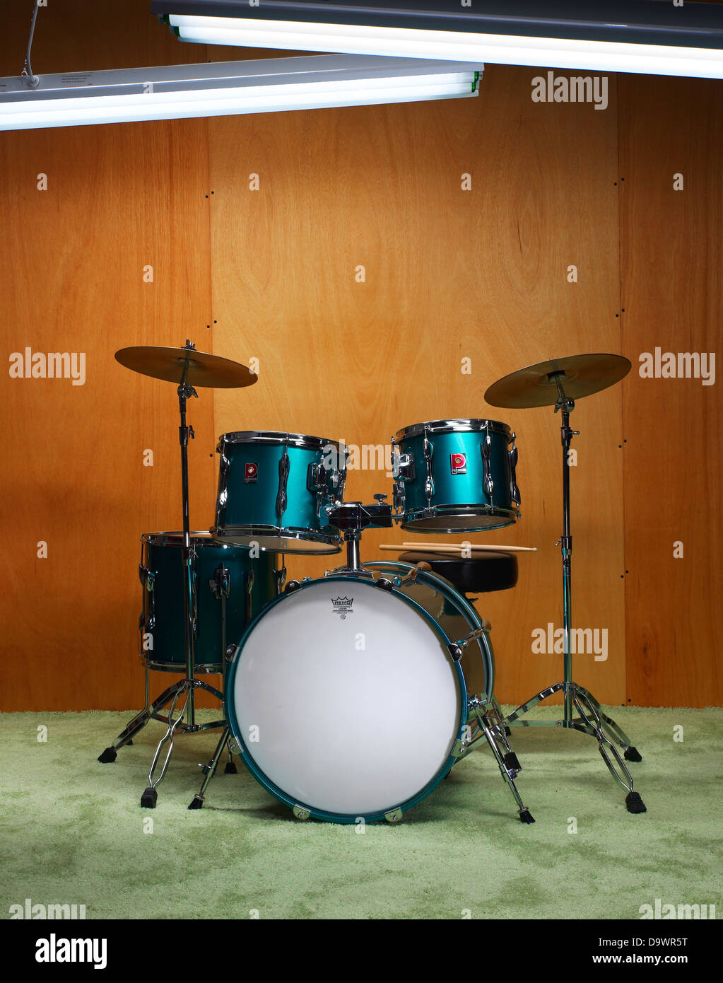 Drums for kids hi-res stock photography and images - Alamy