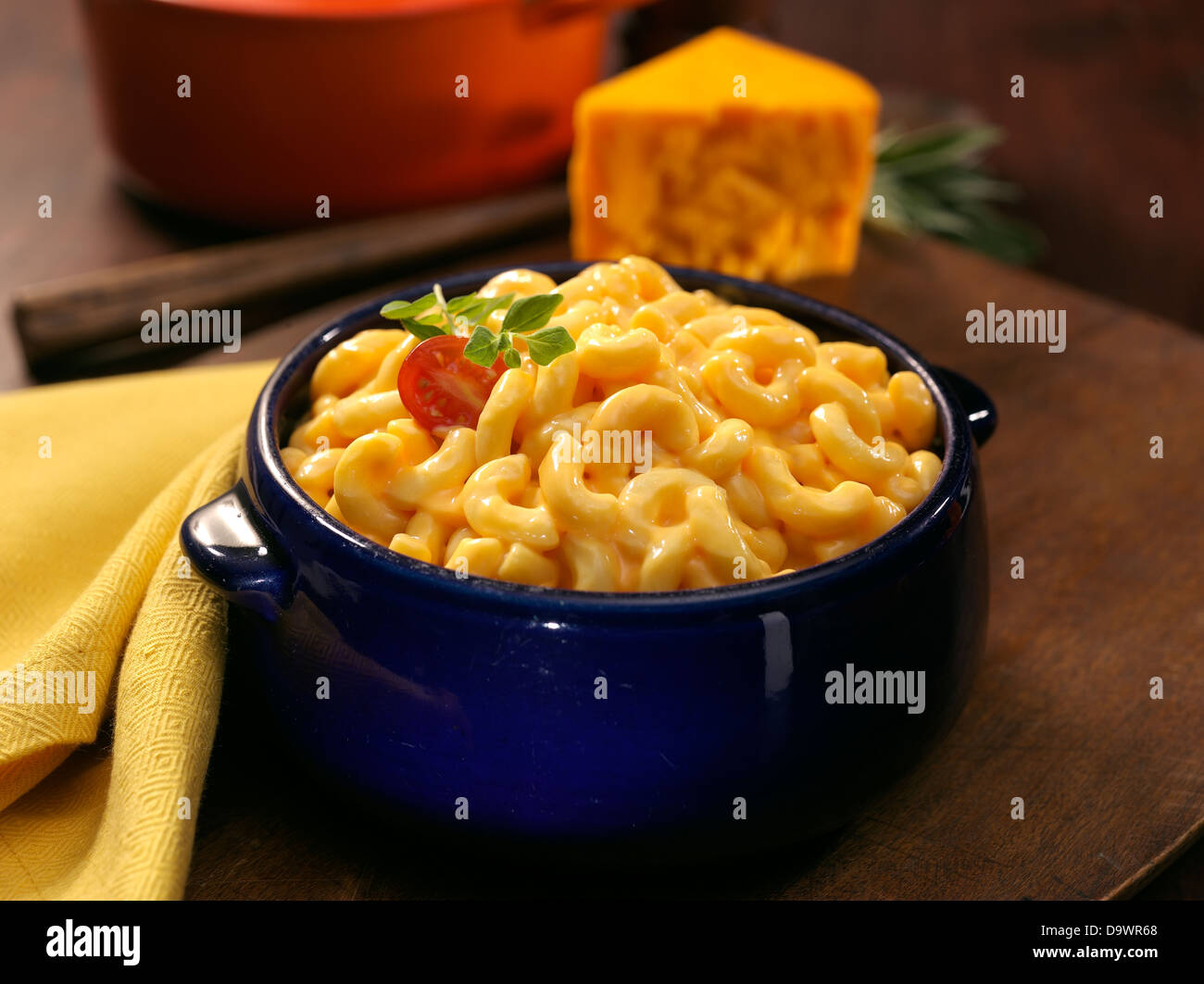 classic mac and cheese Stock Photo - Alamy