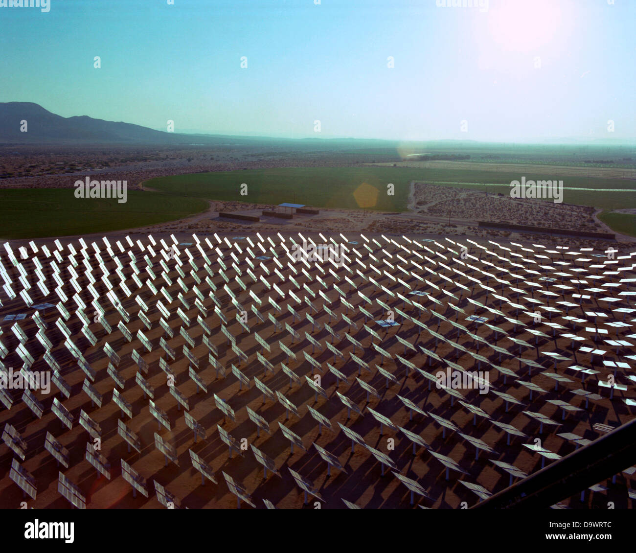Field of sun tracking mirrors at the Solar Two experimental energy ...