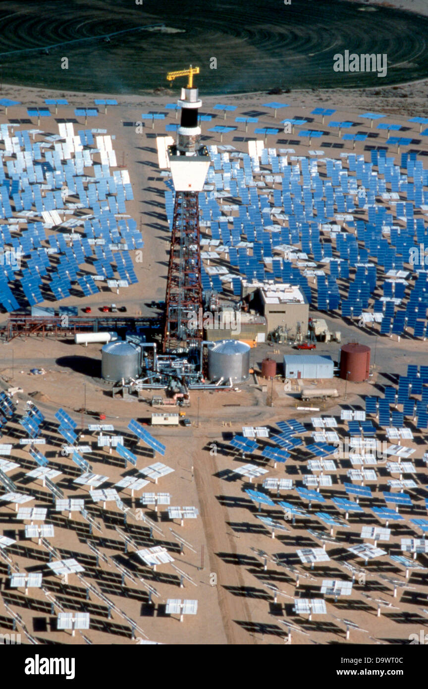 Field of sun tracking mirrors at the Solar Two experimental energy ...