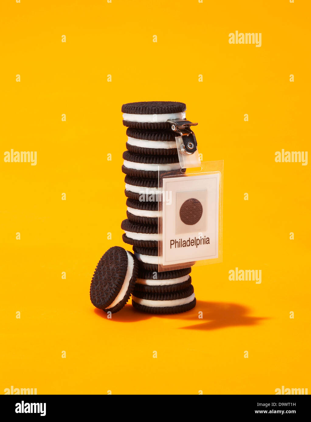Pile of oreo Stock Photo - Alamy