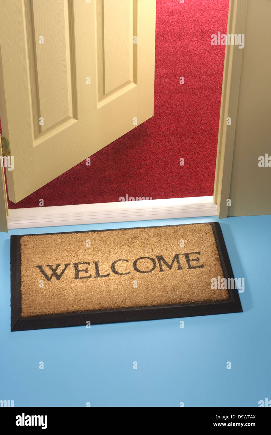 Welcome mat hi-res stock photography and images - Alamy