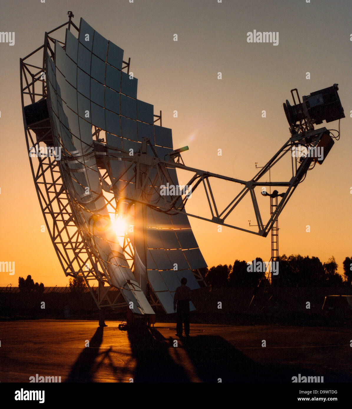 Stirling Solar power systems solar dish engine moves into the stored ...