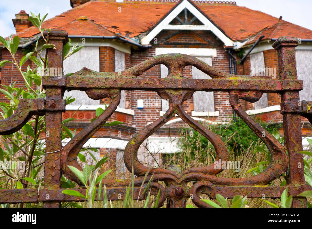 Large derelict house Stock Photo - Alamy