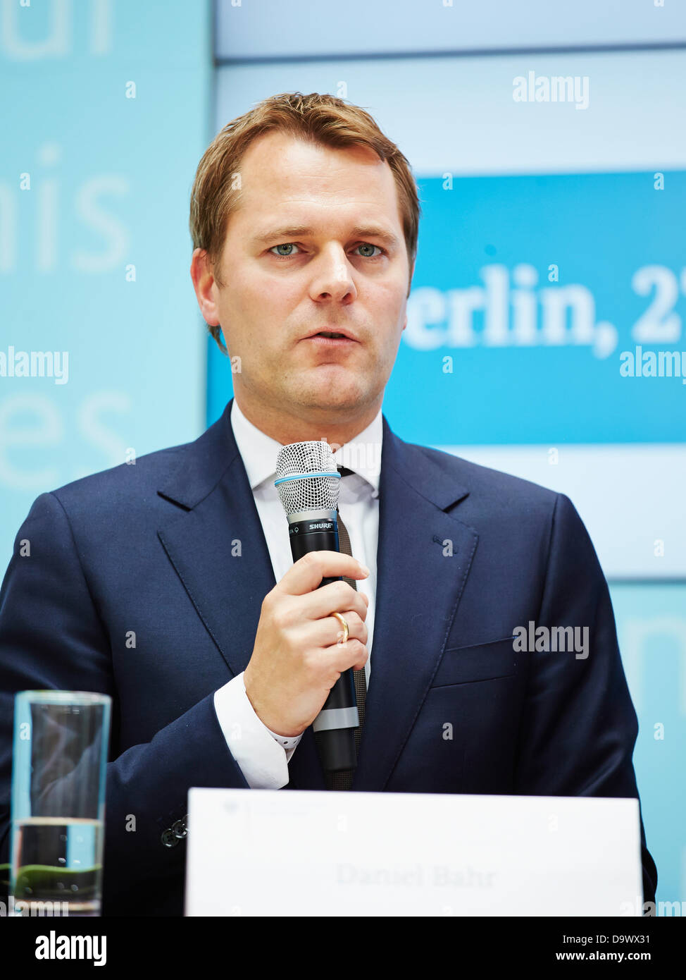 German federal minister of health hi-res stock photography and images ...
