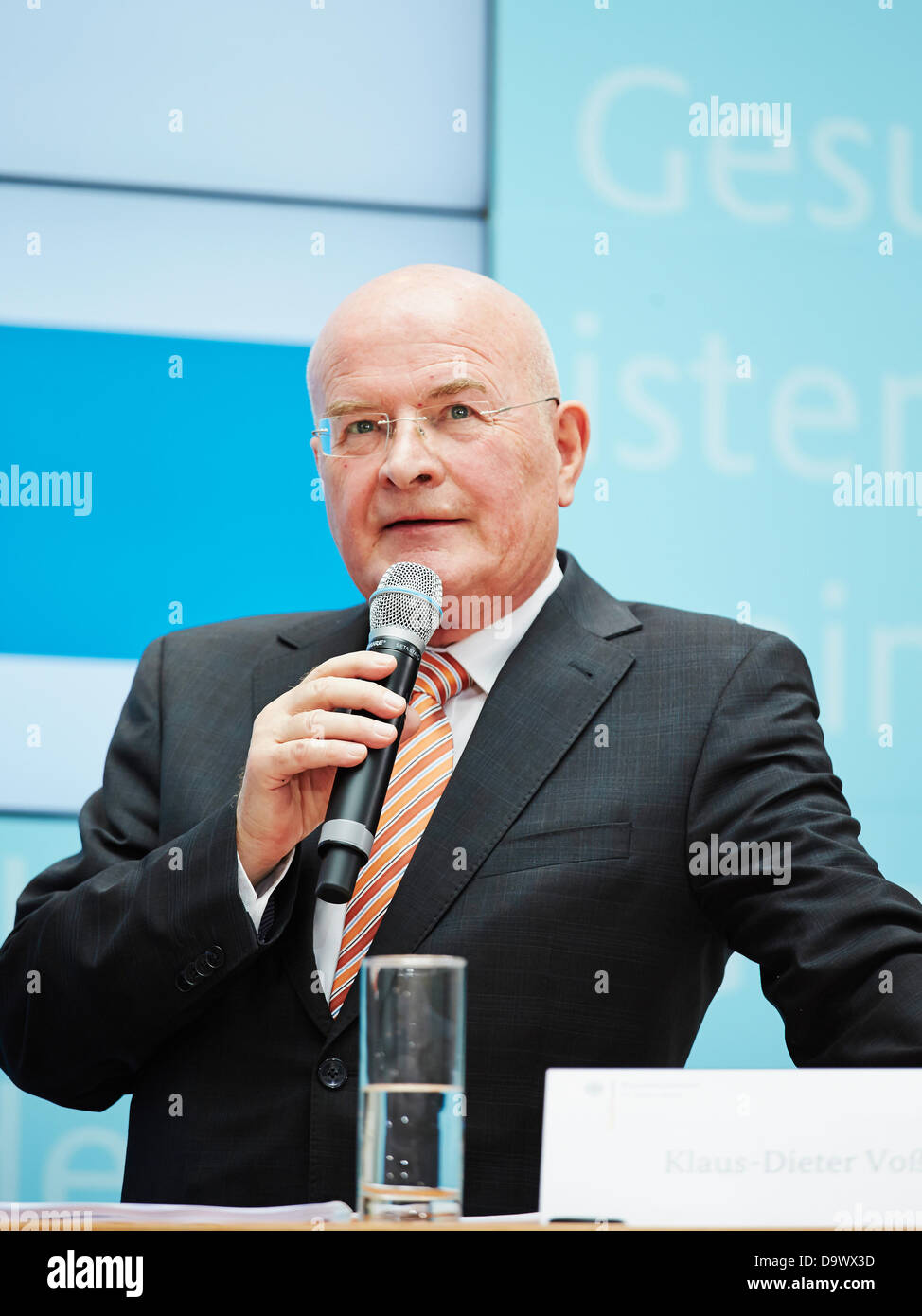 Health insurance revision hi-res stock photography and images - Alamy