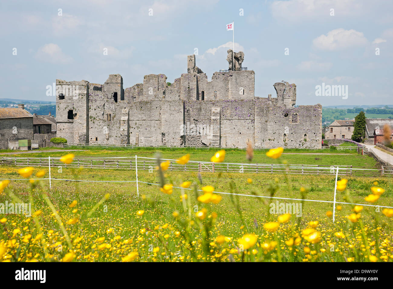 Middleham castle hi-res stock photography and images - Alamy