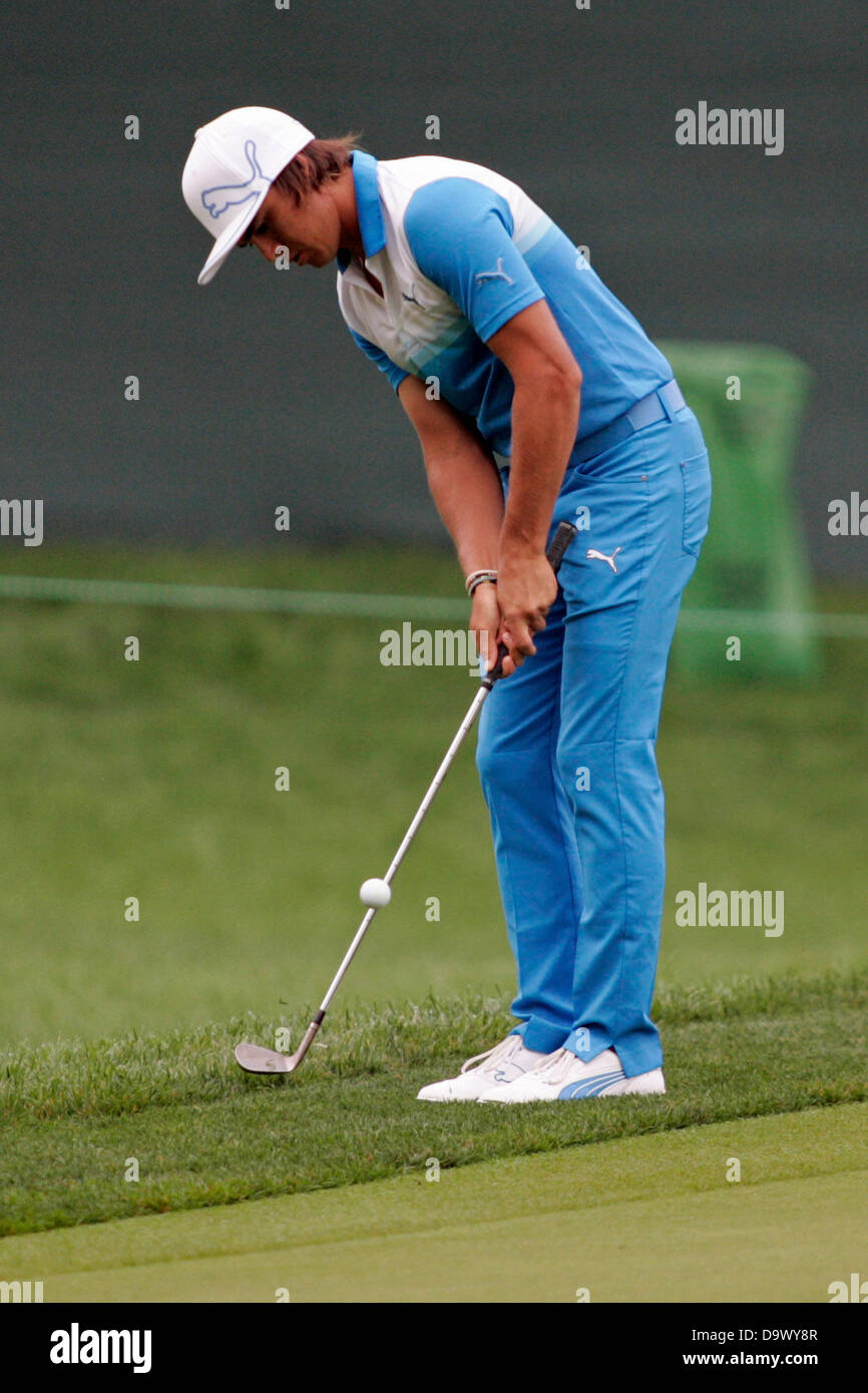 Bethesda, Maryland, USA. 27th June 2013. Rickie Fowler makes a chip ...
