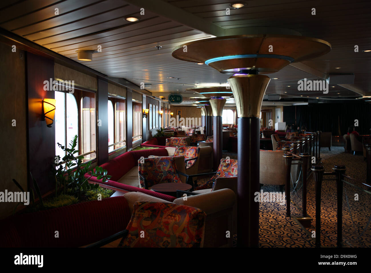 Bar cruise ship safety boat ocean water Stock Photo - Alamy
