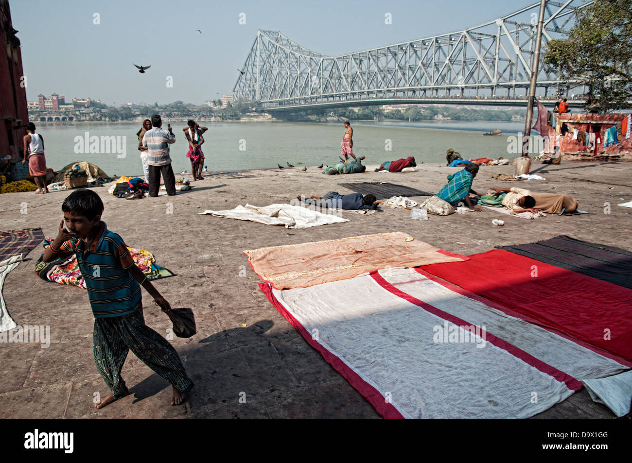 Howrah bridge view from Mullik ghat. Calcutta, West Bengal, India Stock ...