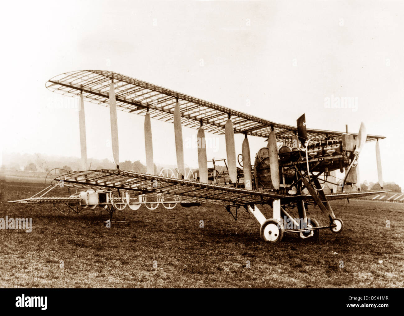 Biplane early 1900s hi-res stock photography and images - Alamy