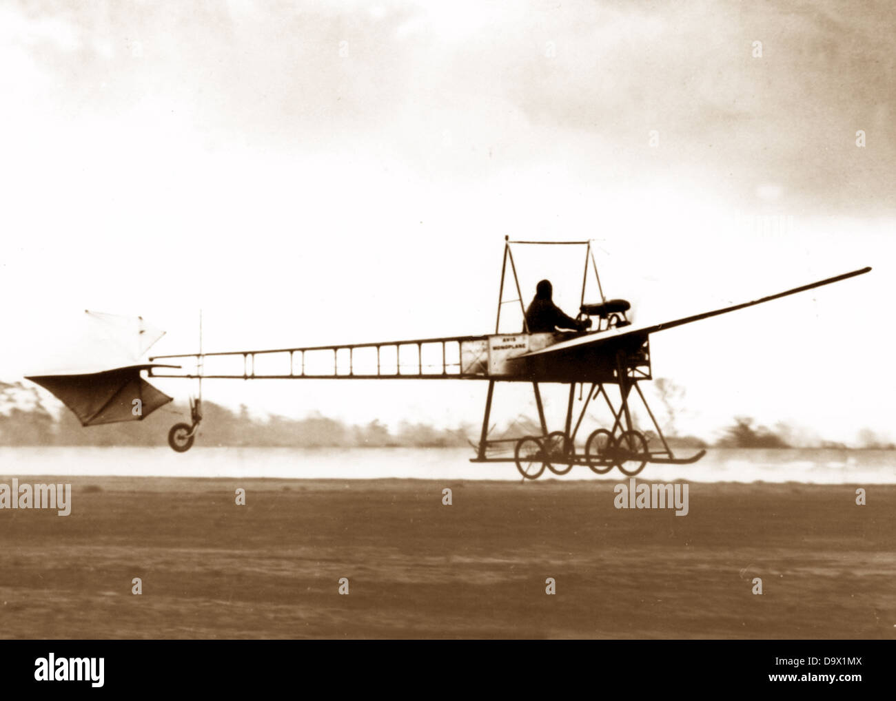 Monoplane historical hi-res stock photography and images - Alamy