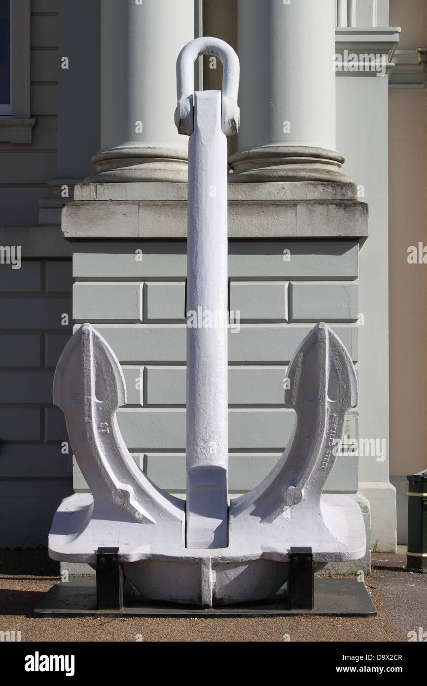 Royal navy anchor hi-res stock photography and images - Alamy