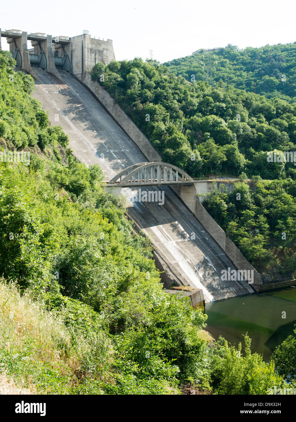 Hydroelectric power station. High dam Stock Photo - Alamy